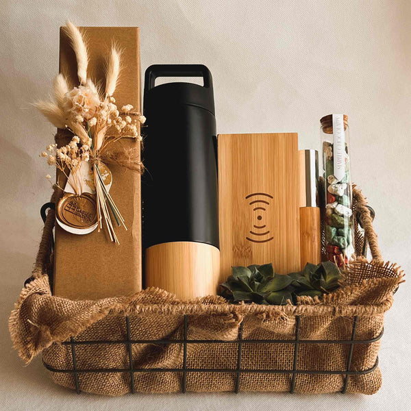 Buy Lyra Gift Basket Online In Dubai, Sharjah, Abu Dhabi, Ajman & UAE ...